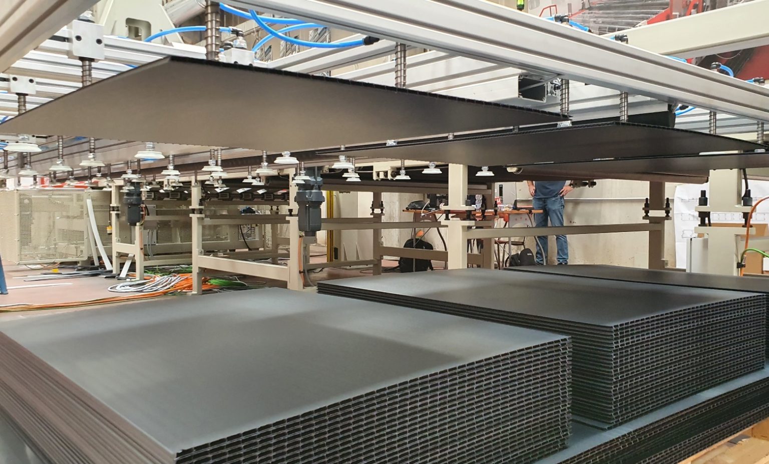 Automated factory for polymer collectors in Norway | Solarthermalworld